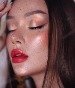 Light Coverage Makeup for Summer: Stay Fresh and Natural - 10 Ideas ...