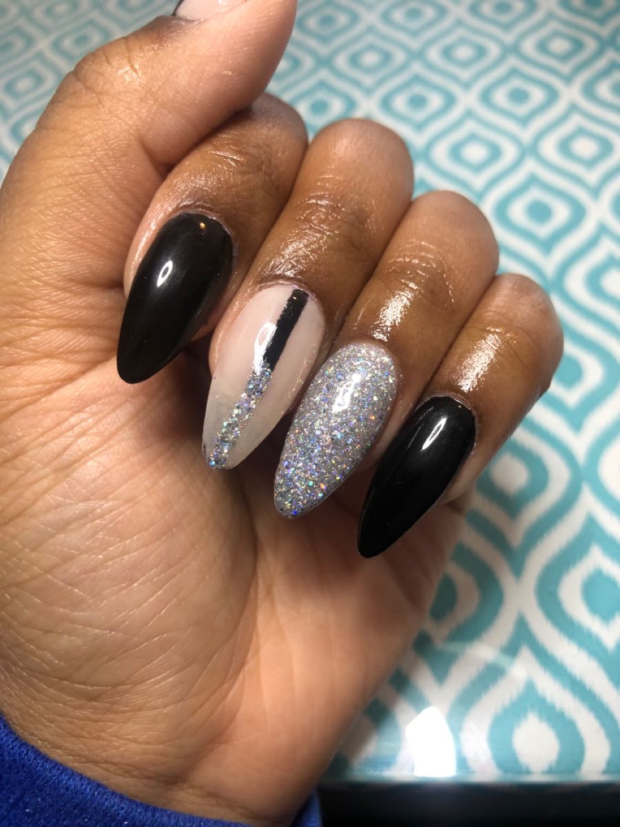 Black Nails Dark Skin 16 Ideas: Embrace Your Boldness - Fall Update ...