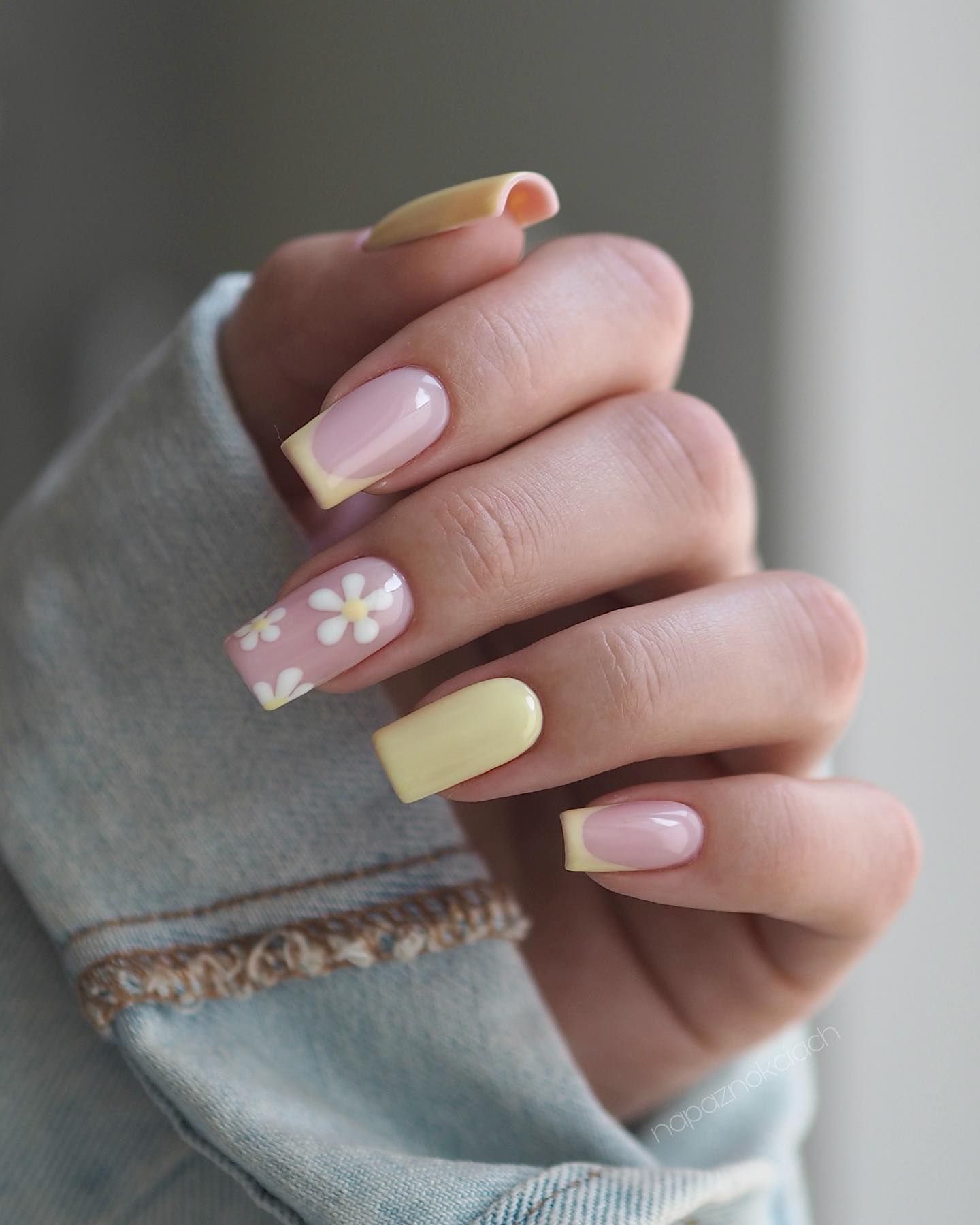 Light Yellow Nails 21 Ideas: Embracing the Sunny Hue for Stylish Nails ...