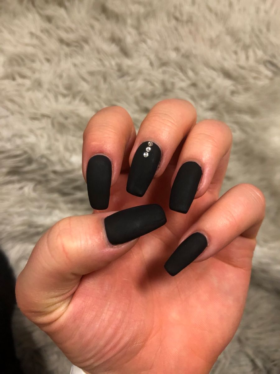 Matte Black Nails 16 Ideas: Embrace Elegance and Edge - Fall Update ...