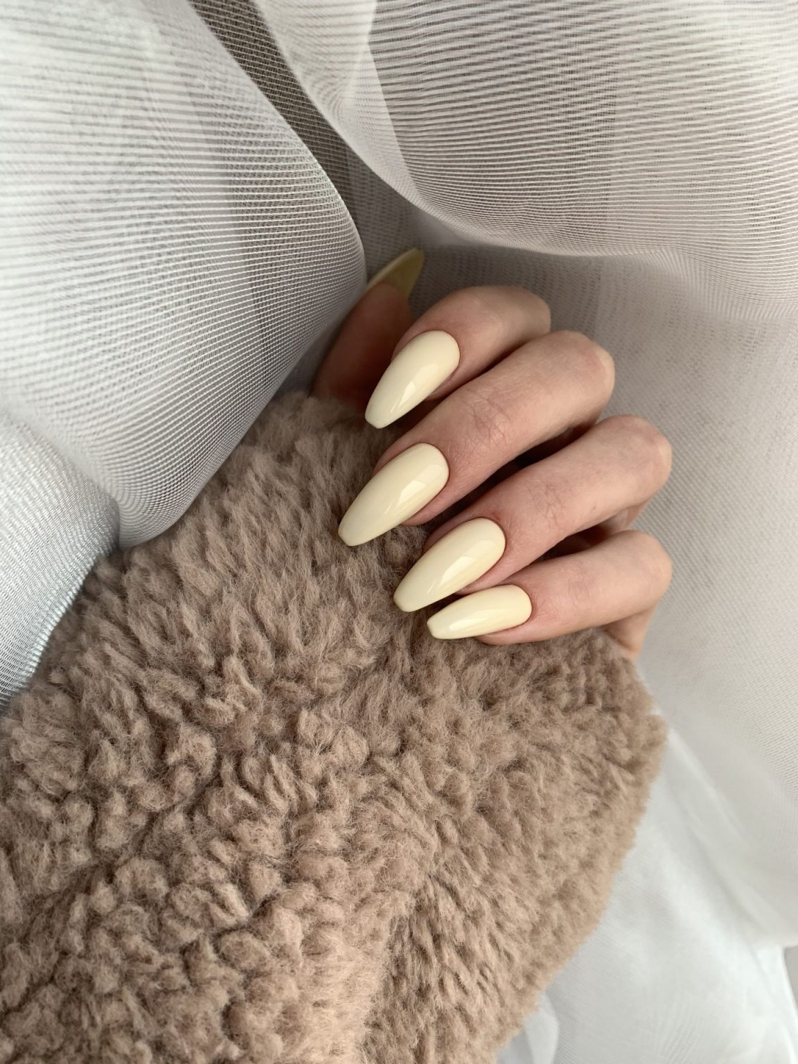 Light Yellow Nails 21 Ideas: Embracing the Sunny Hue for Stylish Nails ...