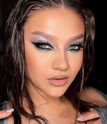 Glam Up 2024 with New Year's Eye Makeup Ideas: Glitter, Lunar, and ...