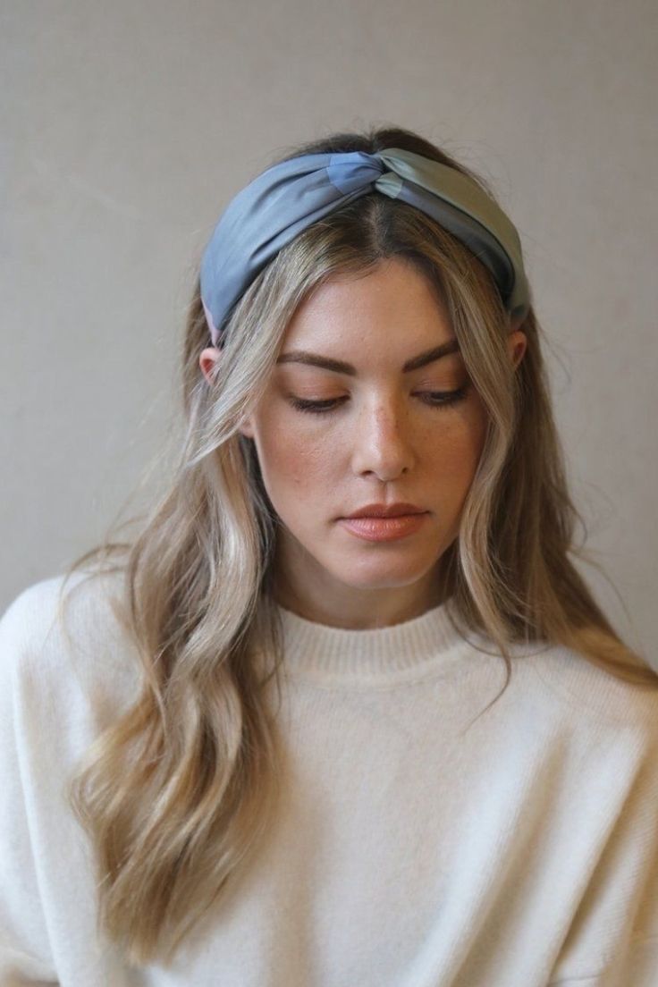 Embrace 2024's Chic Headband Outfit Trends: From Gucci Glam to Boho Chic