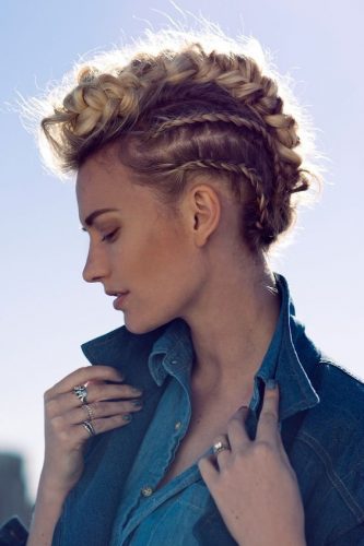 Top Women's Mohawk Hairstyles 2024 - Bold & Chic Hair Inspirations