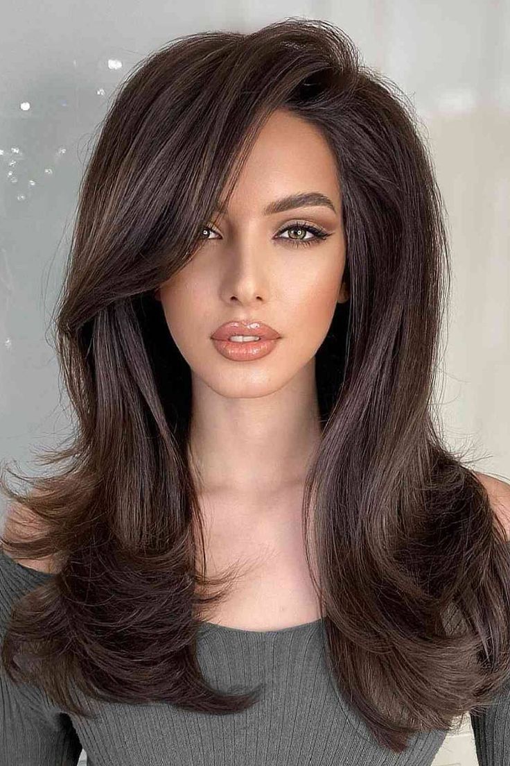 Trendy 2024 Haircuts for Women: Side Part Styles from Pixie to Lob