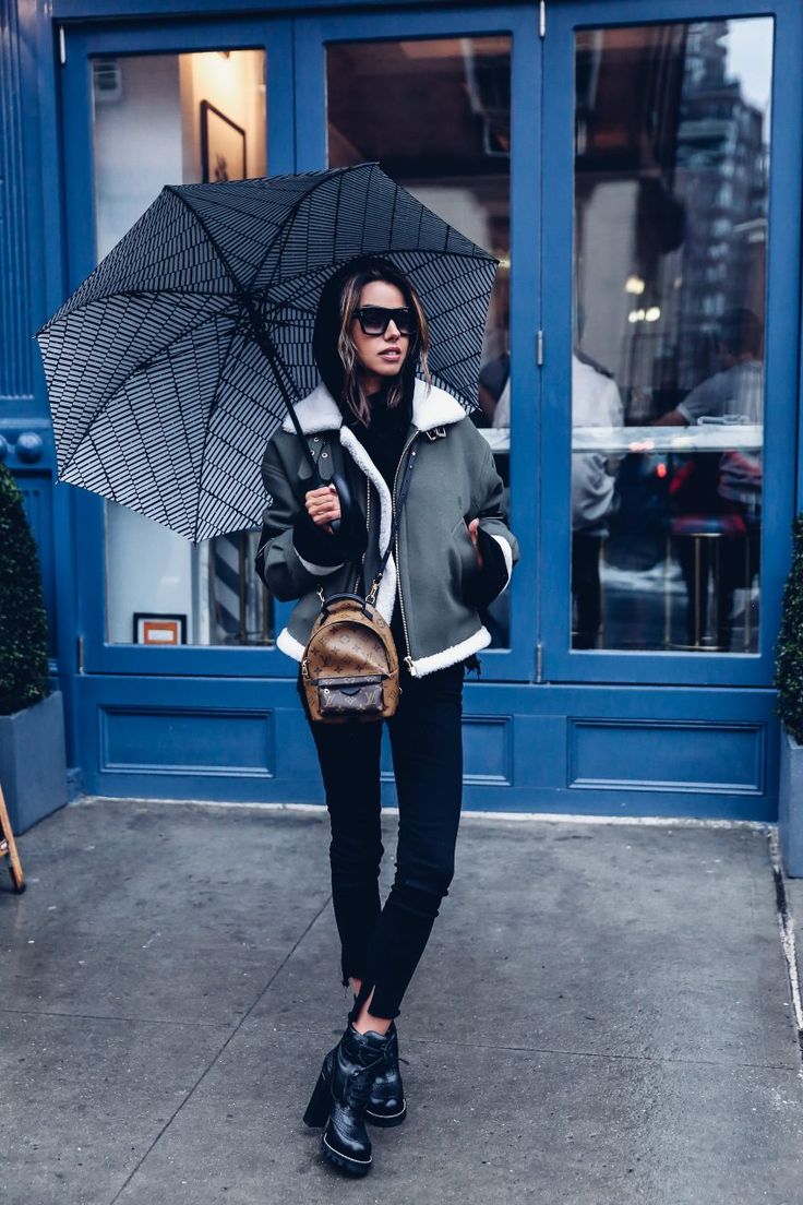 Stylish 2024 Umbrella Outfit Ideas - Aesthetic Trends, Rihanna ...