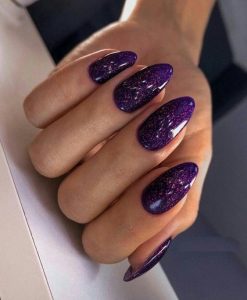 Embrace 2024 with Chic Dark Spring Nail Trends - Colors & Designs