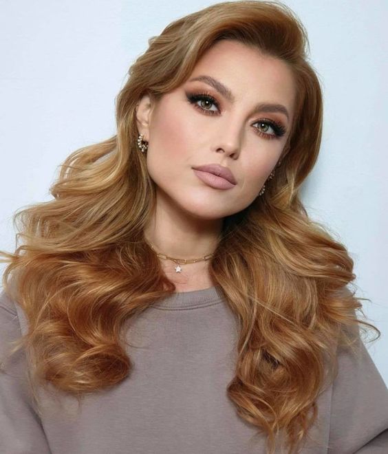 Embrace 2024's Fresh Spring Haircuts for Women – Trendy Transformations