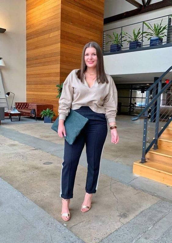 Embrace 2024 with Trendy Spring Outfits for Midsize Women