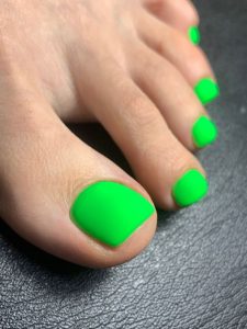 Top Summer 2024 Toe Nail Trends: Bright, Classy Designs & Natural Looks