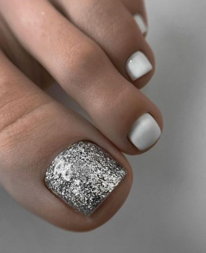 Top Summer 2024 Toe Nail Trends: Bright, Classy Designs & Natural Looks
