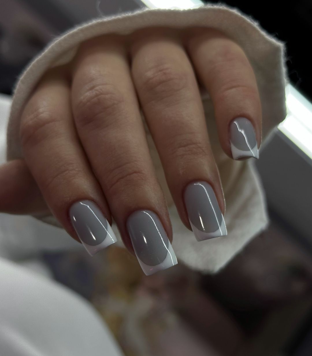 Explore 2024's Summer Acrylic Nail Designs: Vibrant & Trendsetting