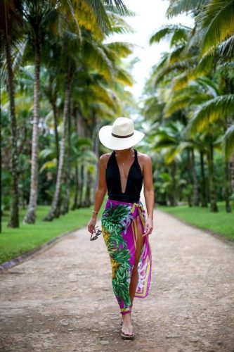 Summer Vacation Outfits 2024: Chic Beach Styles for Women and Modest Trends