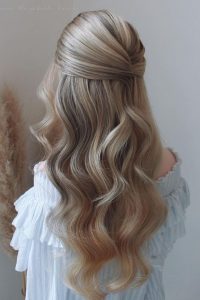 Chic and Simple Summer 2024 Hairstyles for Medium-Length Hair