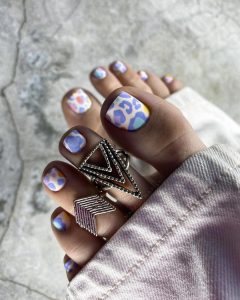 Beach-Ready Toe Nail Designs for Summer 2024: Colors, Glitter, Art