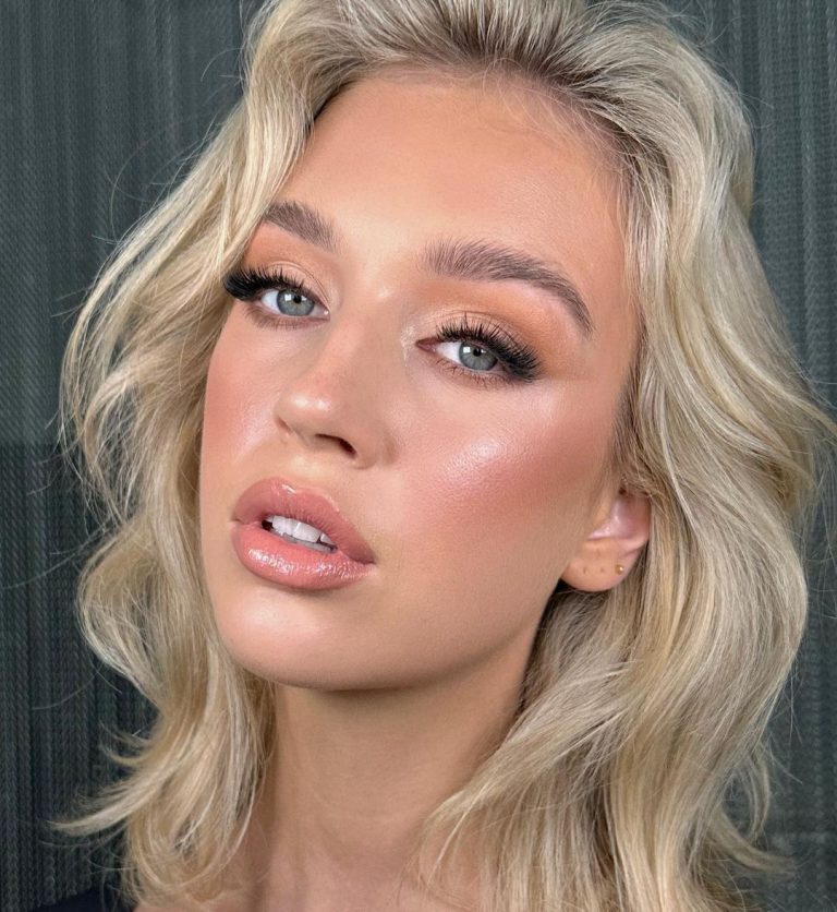 Achieve the Perfect Summer Sun Kissed Makeup Looks