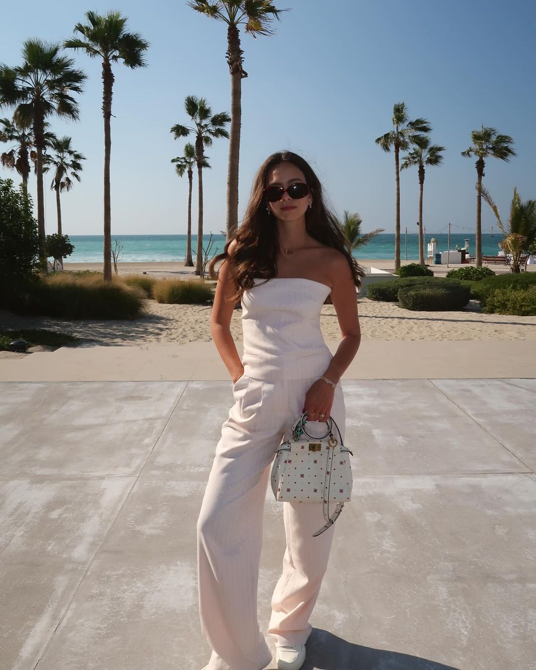 Elegant & Casual Chic: Summer Fashion to Enhance Your Body Type Aesthetics