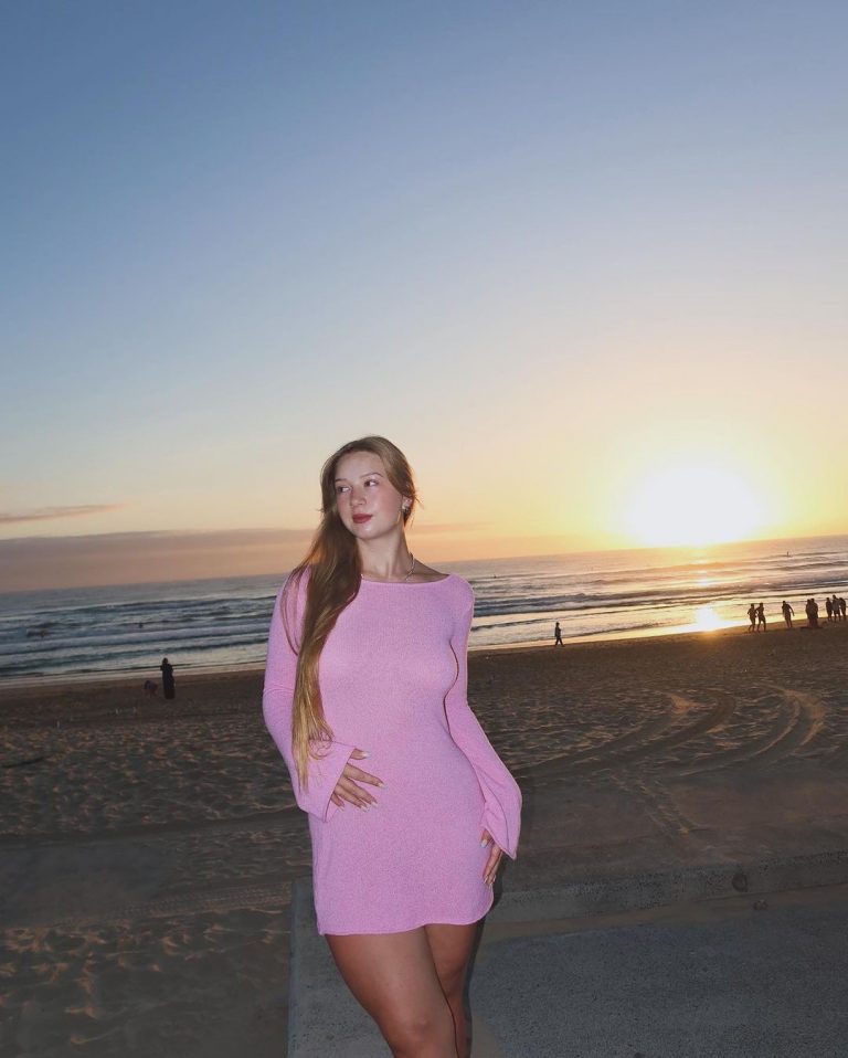 27 Chic Beachwear Ideas for Summer - Look Good with Aesthetic Outfits ...