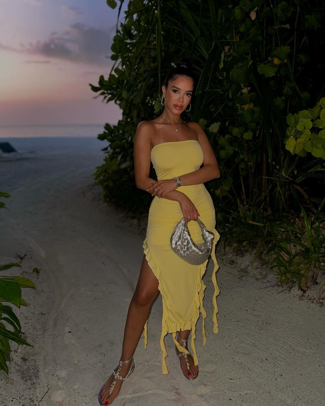 Elegant & Casual Chic: Summer Fashion to Enhance Your Body Type Aesthetics