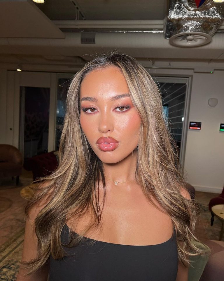 Achieve the Perfect Summer Sun Kissed Makeup Looks