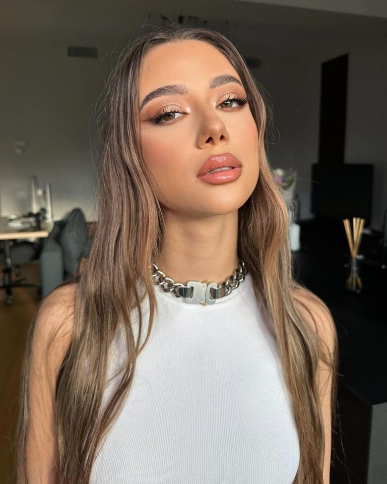 Achieve the Perfect Summer Sun Kissed Makeup Looks