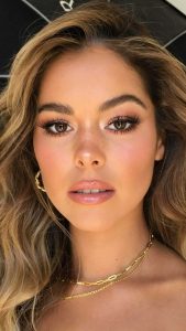 Achieve the Perfect Summer Sun Kissed Makeup Looks