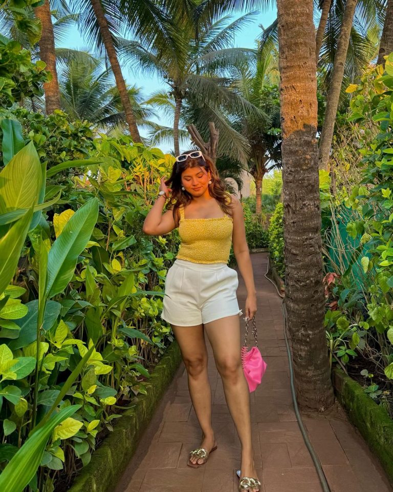 27 Chic Beachwear Ideas for Summer - Look Good with Aesthetic Outfits ...