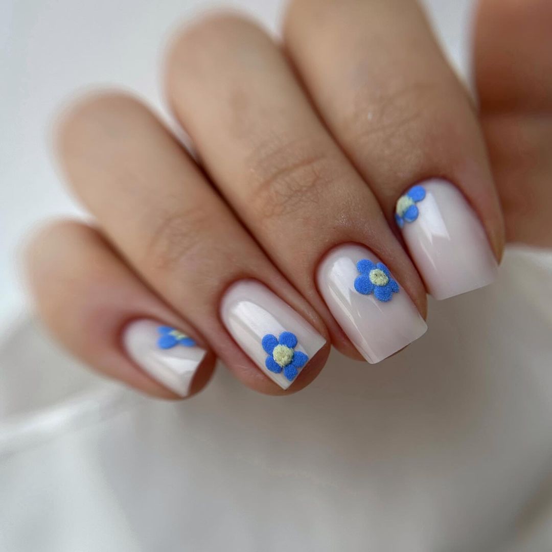 26 Ideas for Summer White Nail Designs 2024: From Cute Short Looks to ...