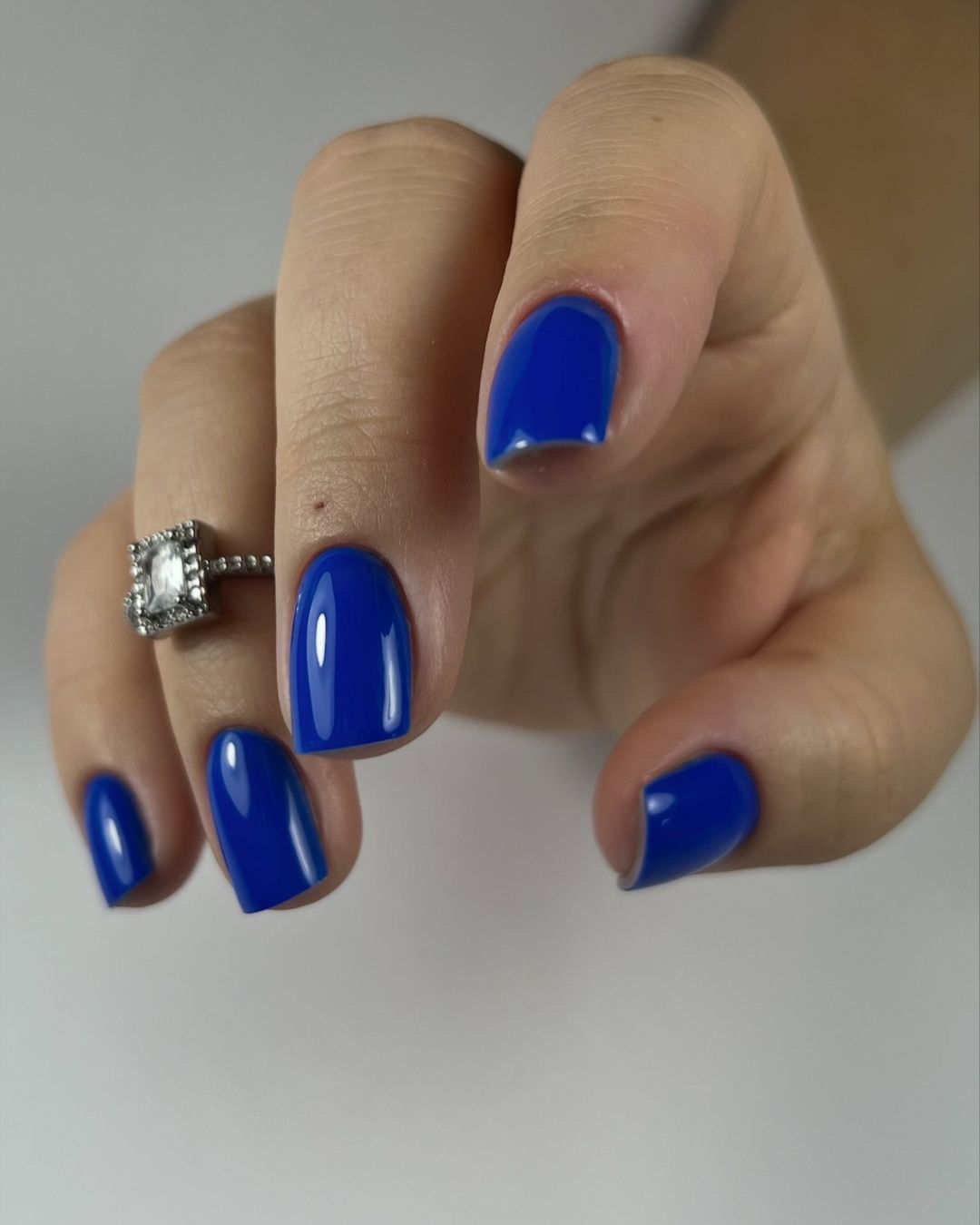 28 Graduation Nail Ideas: Simple, Elegant Designs in Red, White, Blue ...