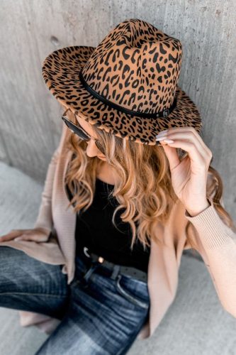 Stylish Fall Hats for Women: Outfits, Fedora, Price & Fashion 25 Ideas