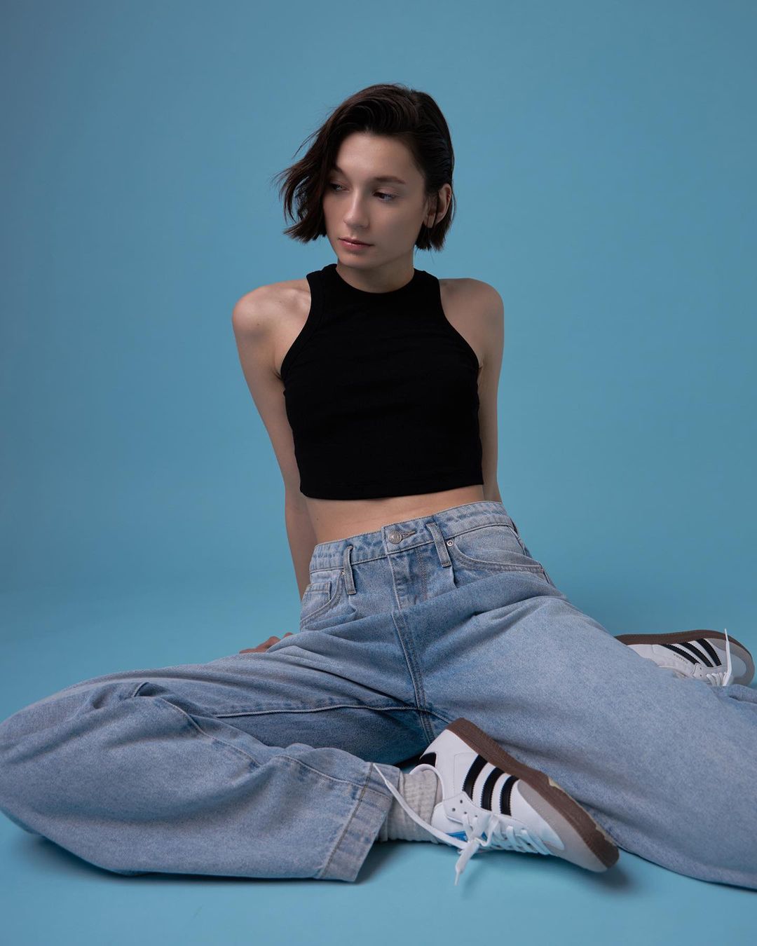 26 Stylish Crop Top Outfits for Every Season: Explore Prices, Styles ...