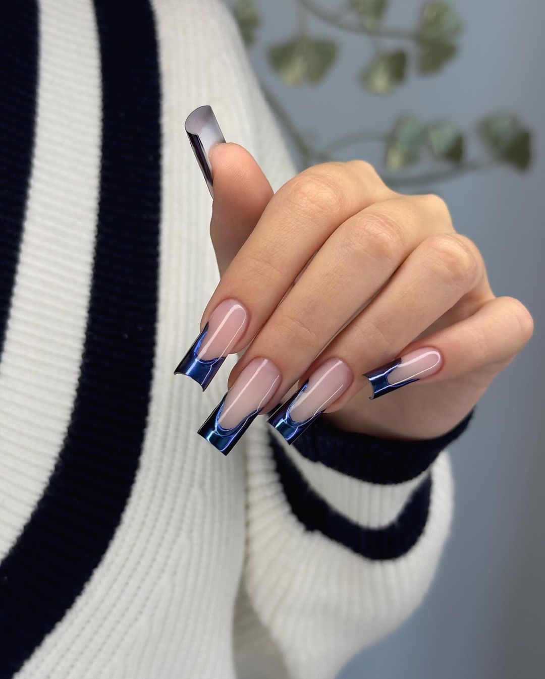 28 Graduation Nail Ideas: Simple, Elegant Designs in Red, White, Blue ...
