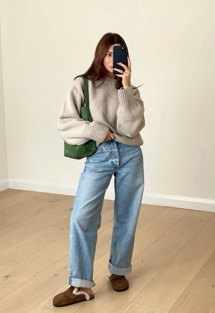 Cute and Comfy Fall Outfits for College Students - 25 Ideas