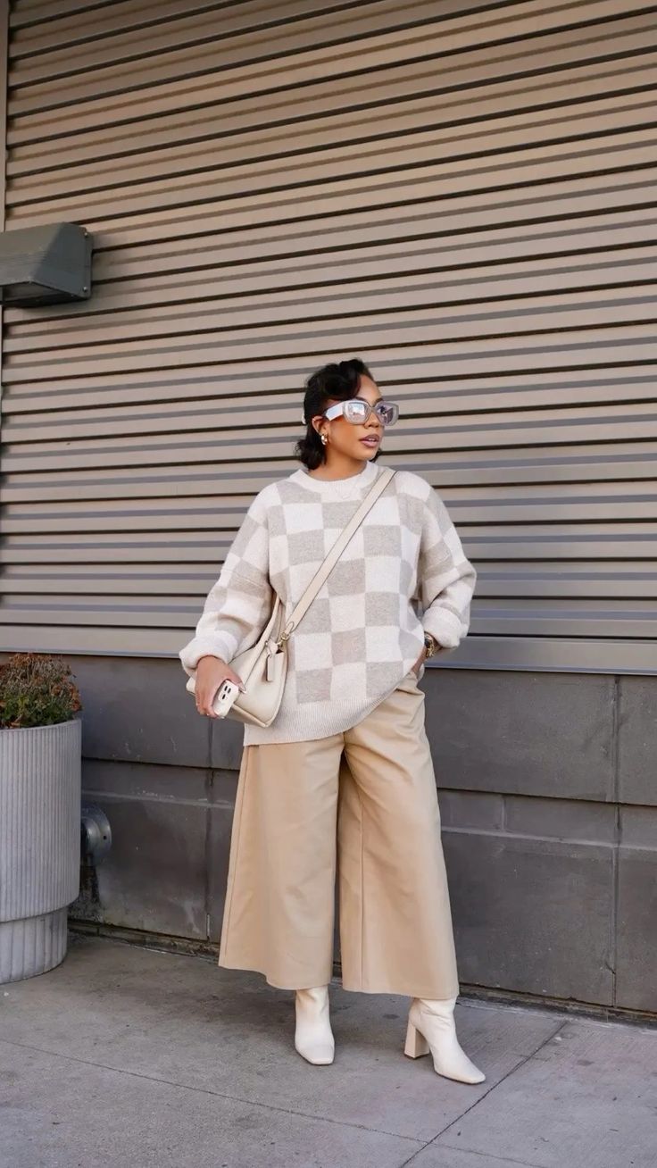 24 Cozy and Classy Fall Outfits for Midsize Women – European, NYC ...