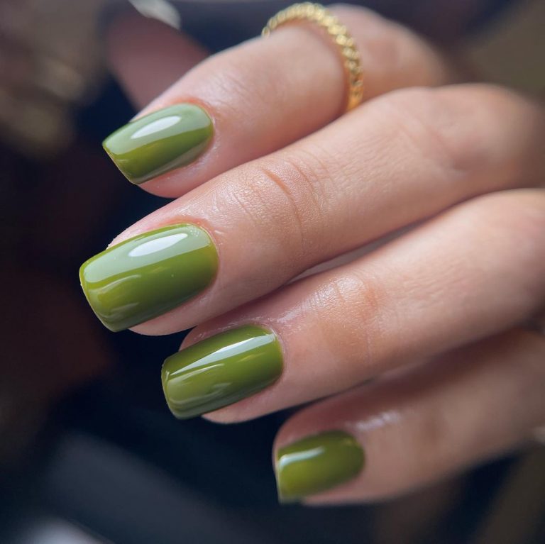 25 Trendy Olive Green Fall Nails Ideas: Acrylic, Designs, and More