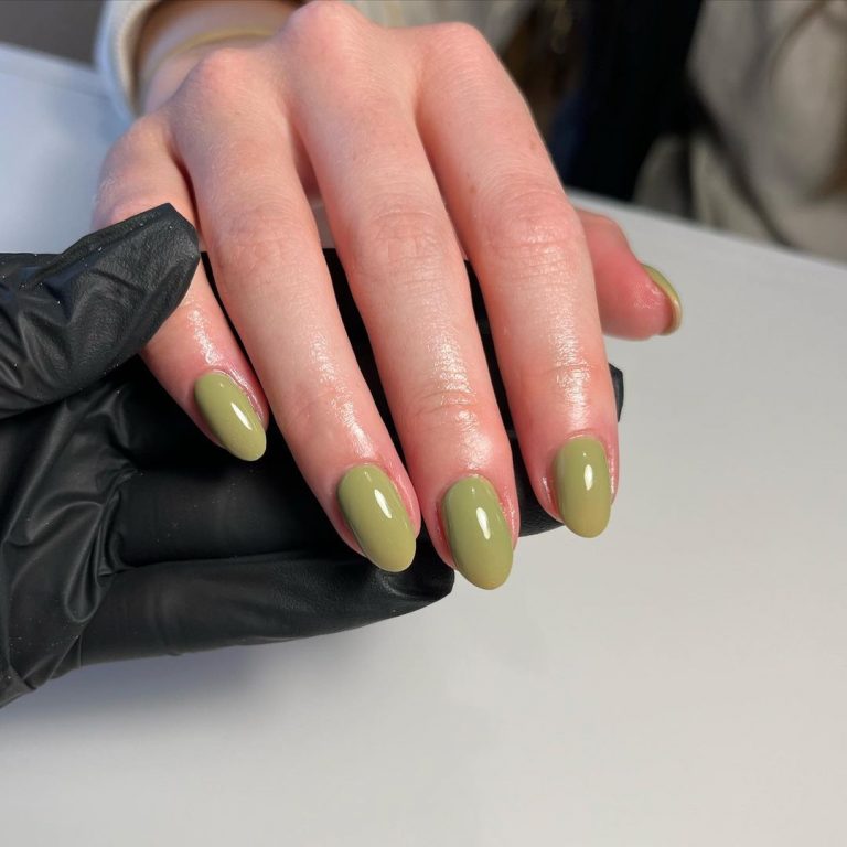 25 Trendy Olive Green Fall Nails Ideas: Acrylic, Designs, and More