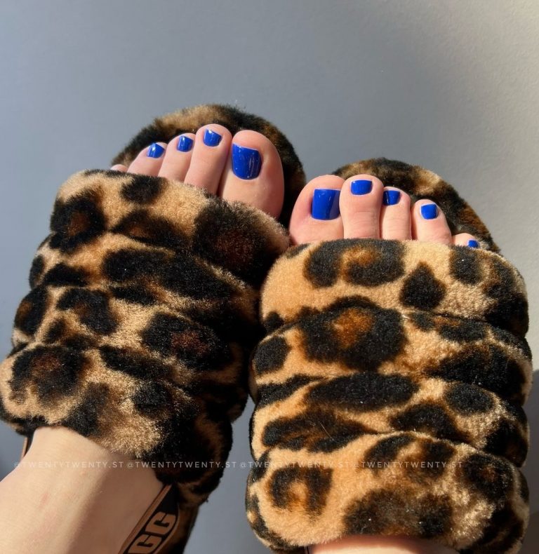 Fall Toe Nail Colors 2024 - 25 Best Ideas for Stunning Autumn Pedicures