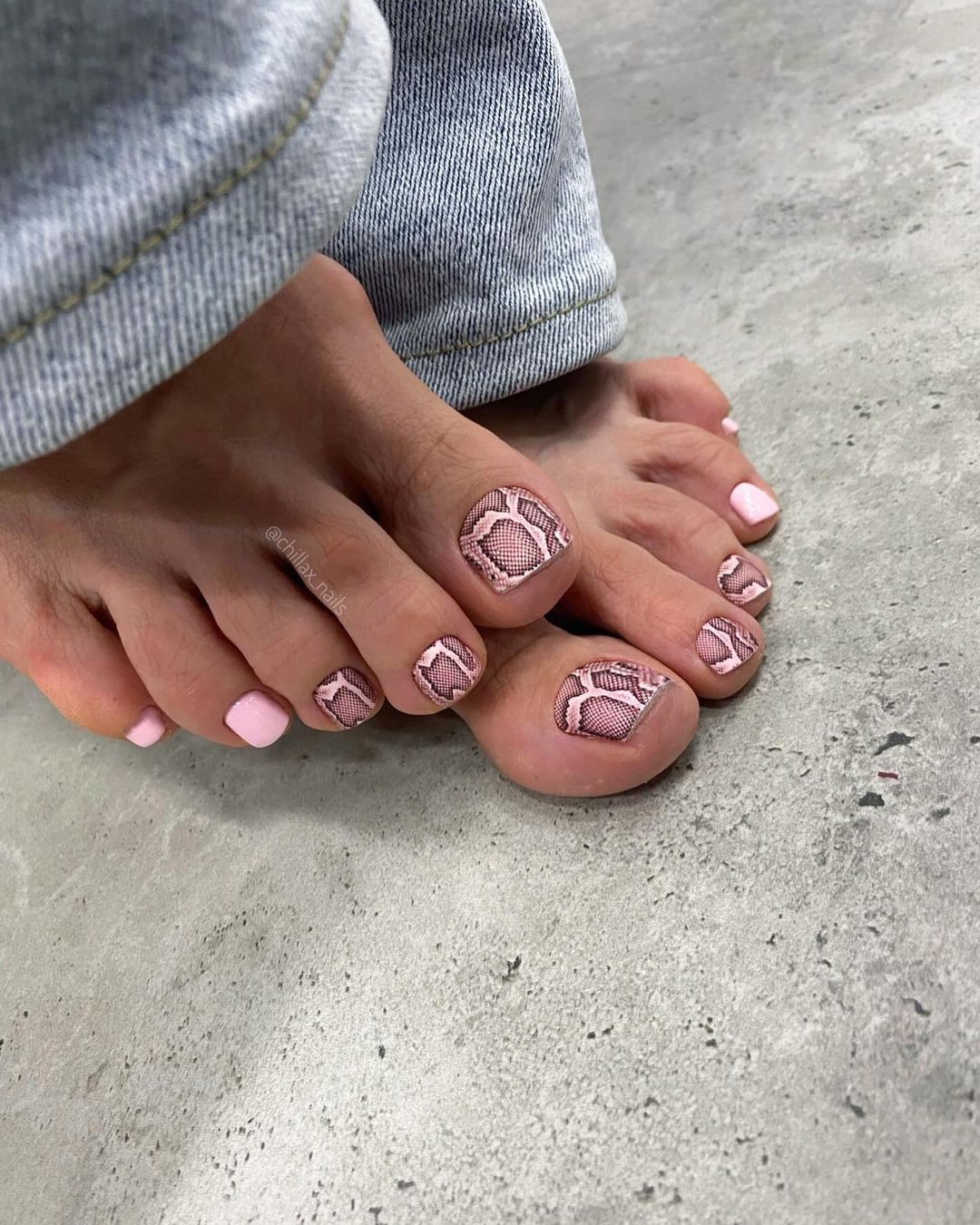 Stunning Fall Toe Nail Art 25 Ideas - Designs, Colors, and Pedicure Trends