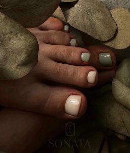 Fall Toe Nail Colors 2024 - 25 Best Ideas for Stunning Autumn Pedicures