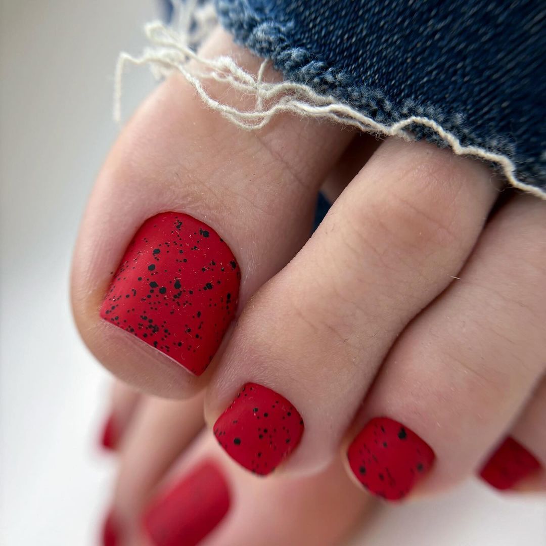 Stunning Fall Toe Nail Art 25 Ideas - Designs, Colors, and Pedicure Trends