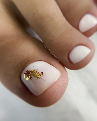 Fall Toe Nail Colors 2024 - 25 Best Ideas for Stunning Autumn Pedicures
