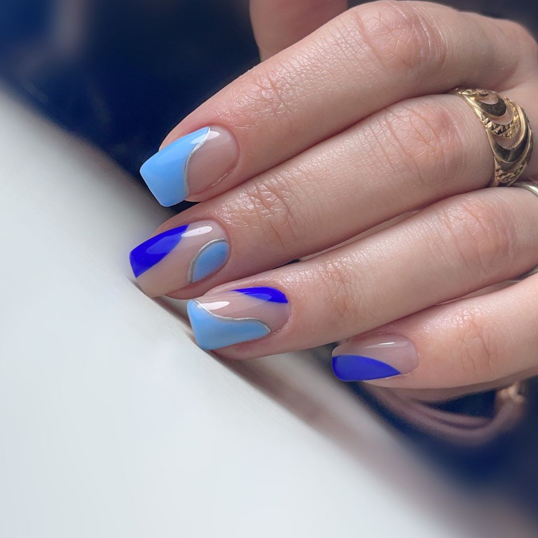 Inspiring Fall Blue Nails 2024: Designs, Colors, and Art 27 Ideas
