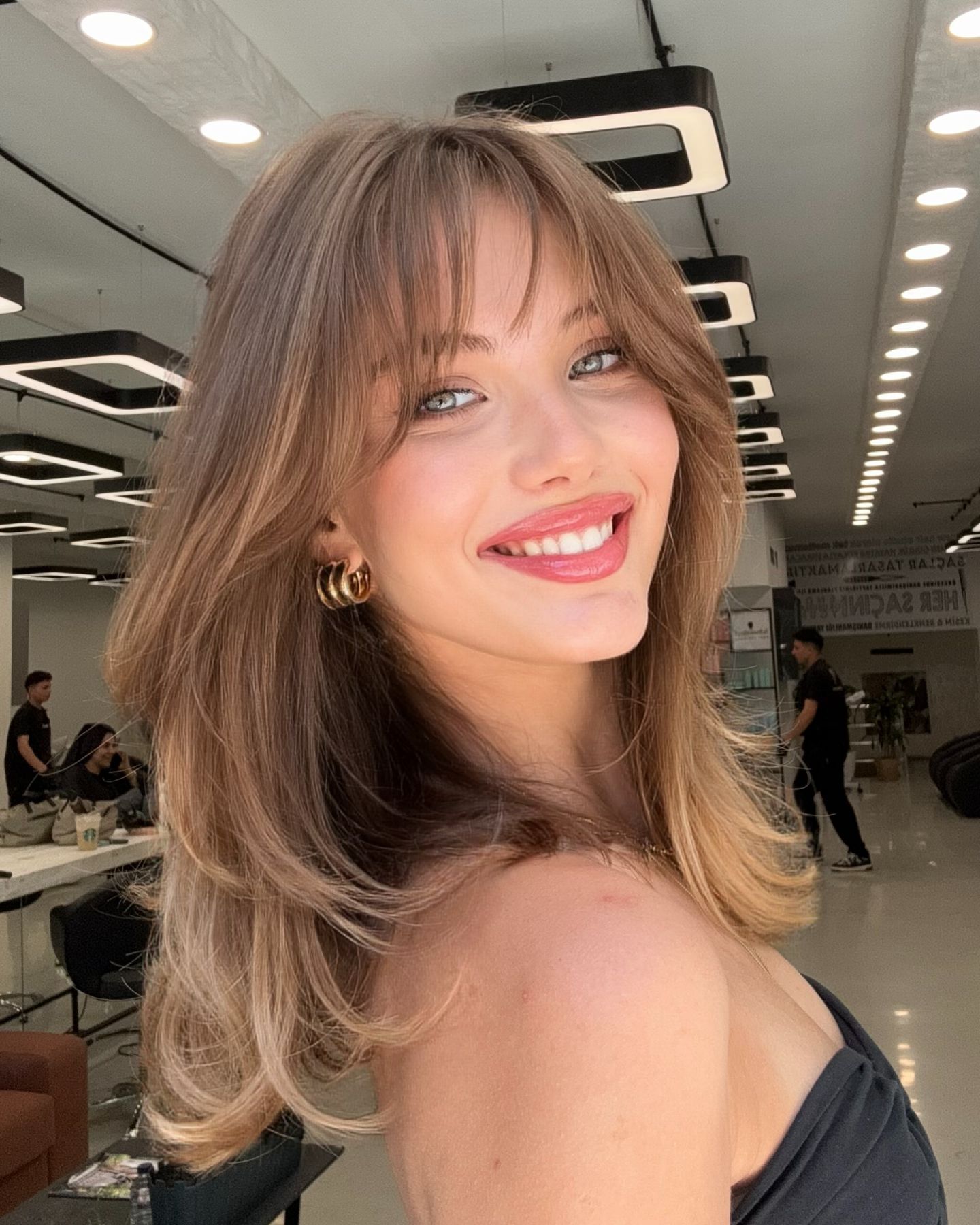 Fall Hairstyles with Curtain Bangs 2024 - 26 Ideas, Trends, and Tips