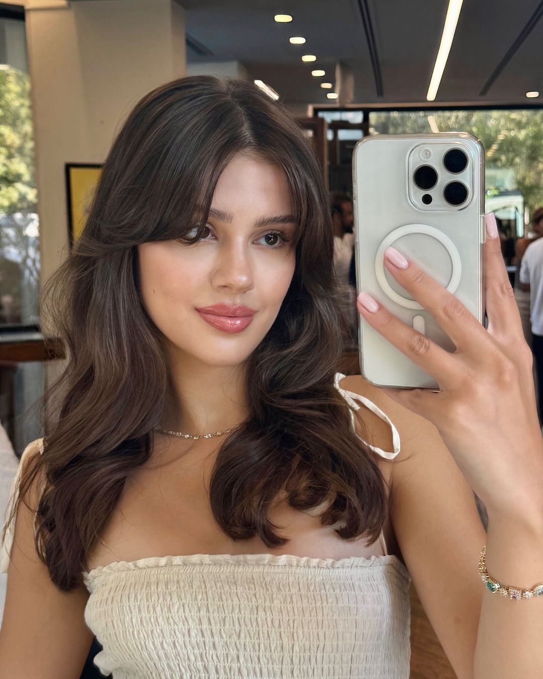 Fall Hairstyles with Curtain Bangs 2024 - 26 Ideas, Trends, and Tips
