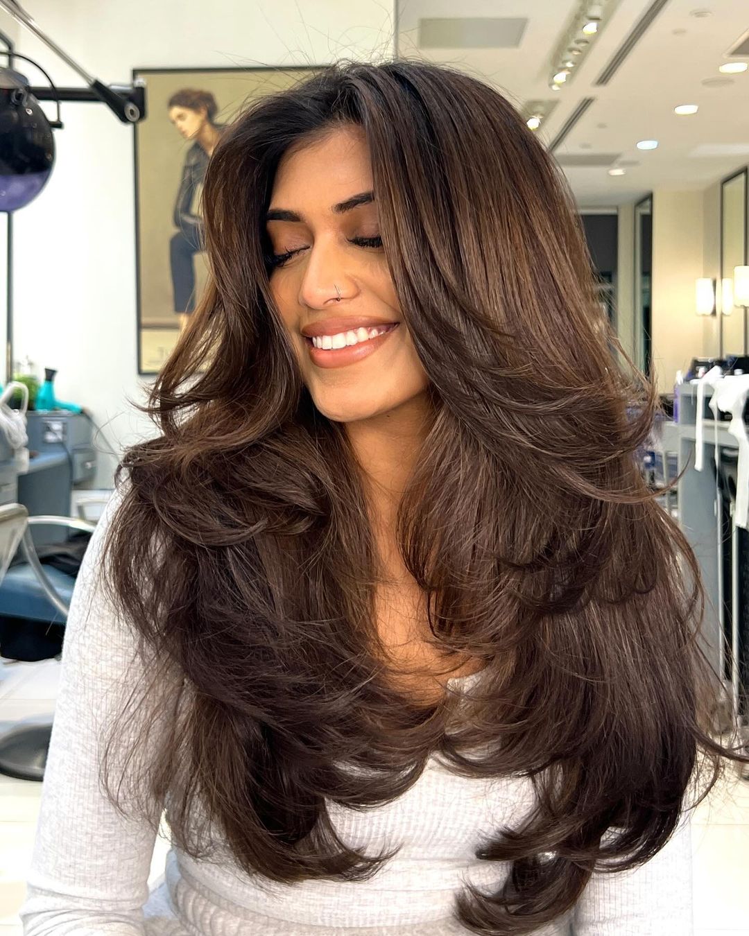 26 Ideas for Long Fall Haircuts 2024: Trends, Layers, and Styles for Women