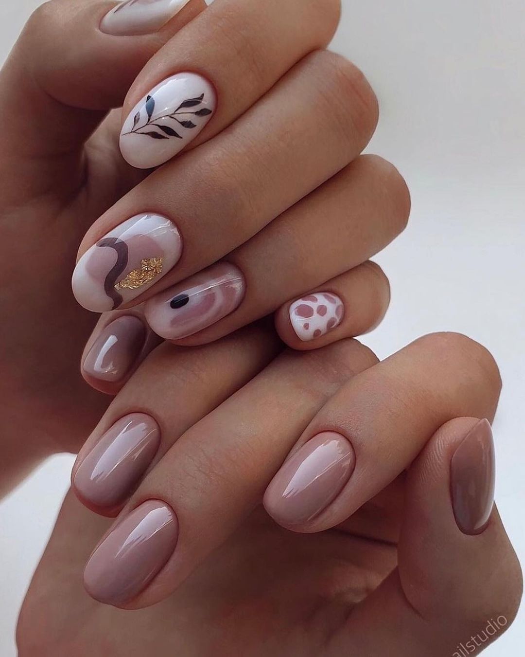25 Ideas for Fall Shellac Nails 2024: Designs, Colors, and Trends