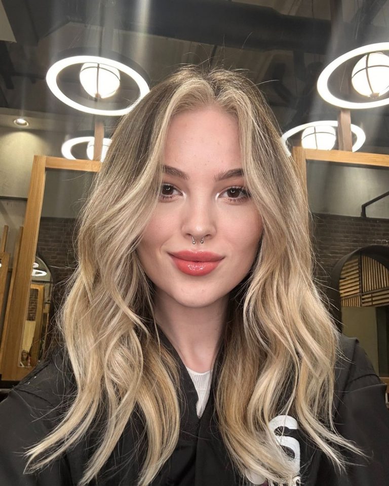23 Trendy Mid Length Haircut Ideas for 2025: Layers, Bangs, Styles for ...