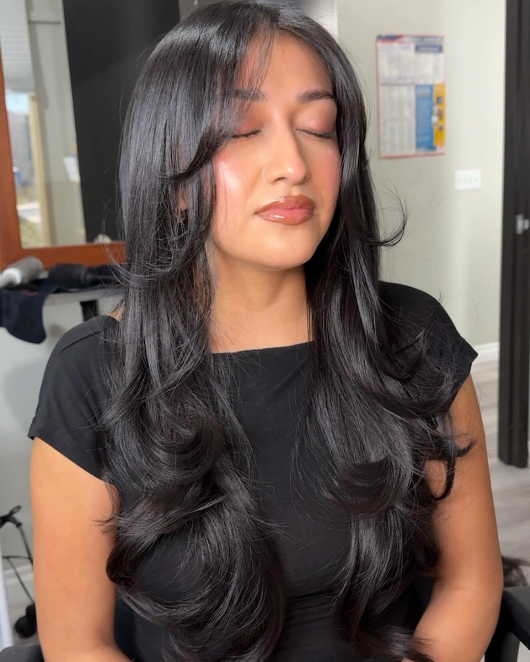 21 Best Round Shaped Face Haircuts 2025: Ideas for Heart, Oval ...