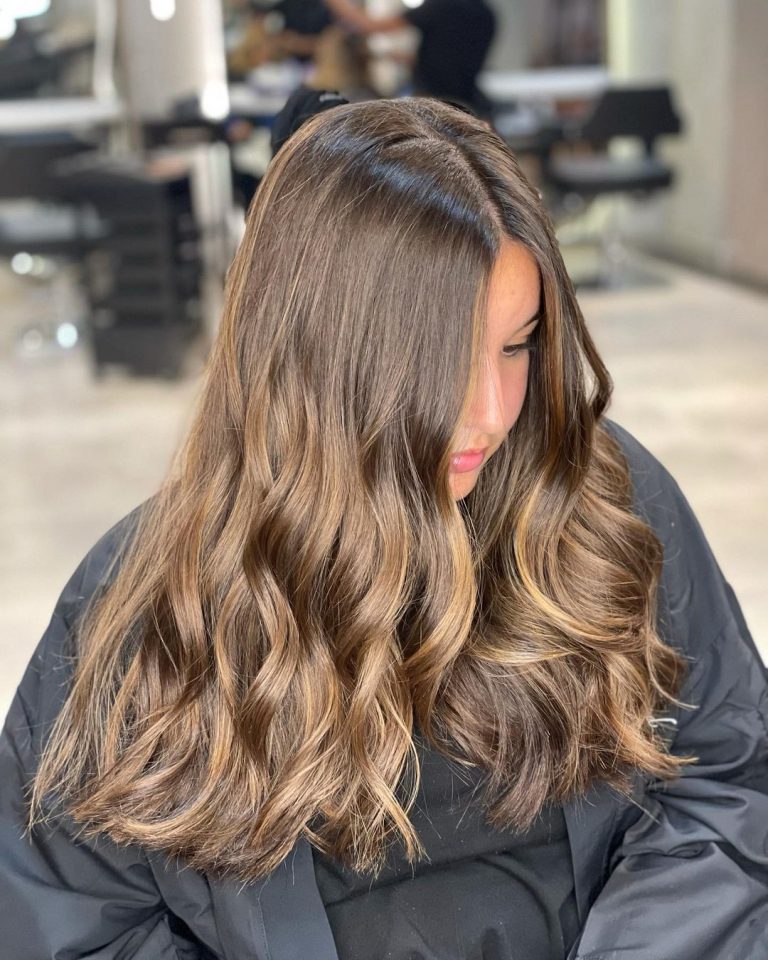 Winter Hair Colors for Plus Size Women 2024-2025: 23 Trendy Ideas for ...