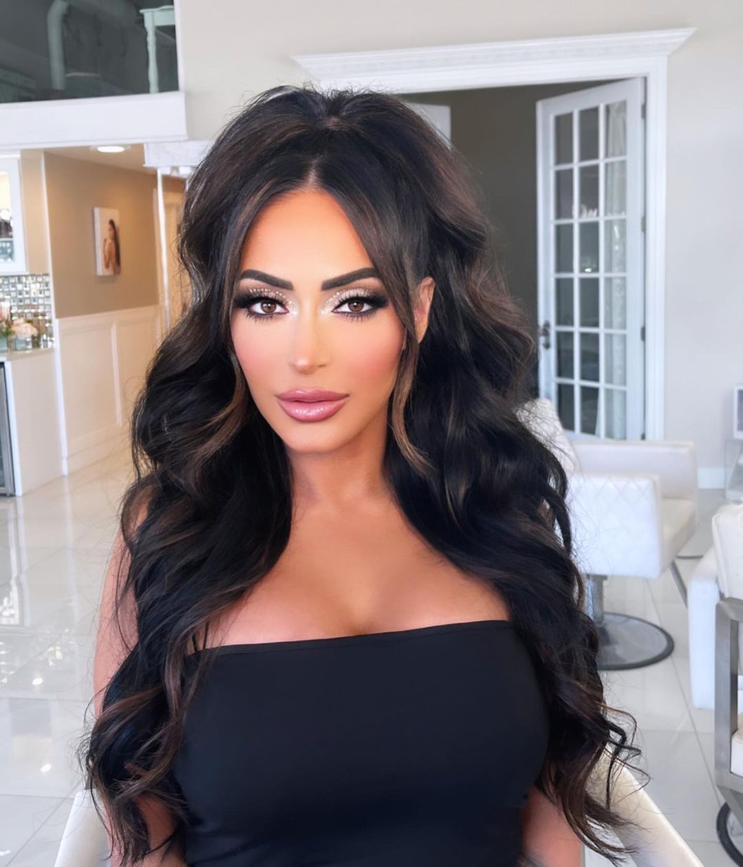 24 Christmas Hair Ideas for Women: Cute, Easy, Festive Styles for 2024-2025